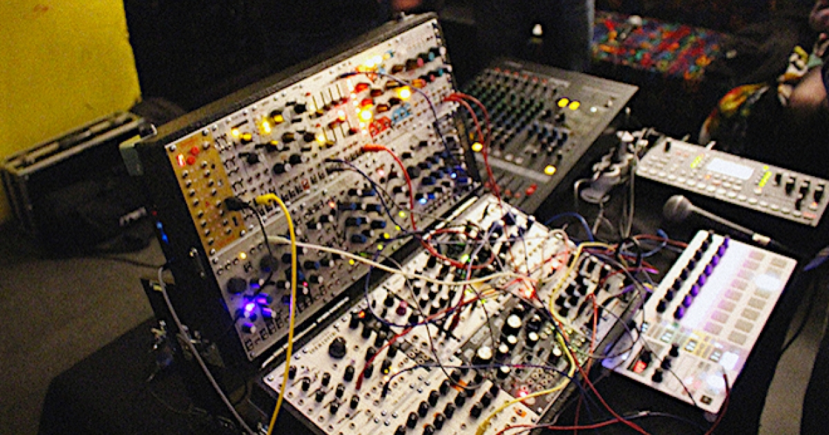 Synth Event : immersion dominicale au coeur de la machine - Reportage ...