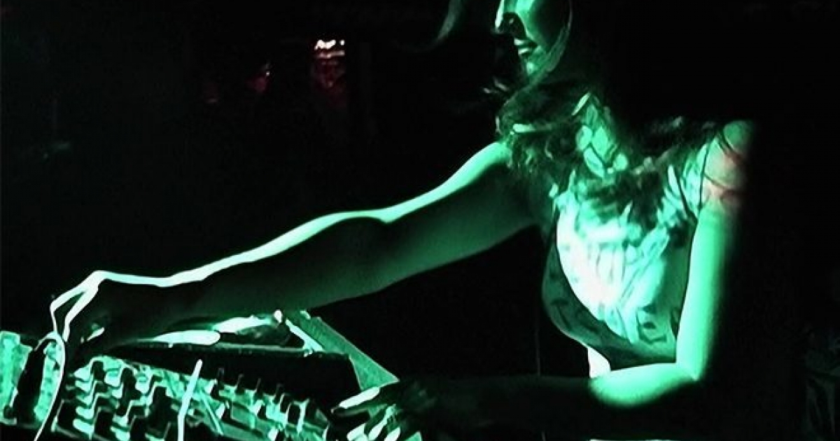 15 ans après le tournage, 'Girl', le docu sur l'histoire des femmes DJs ...