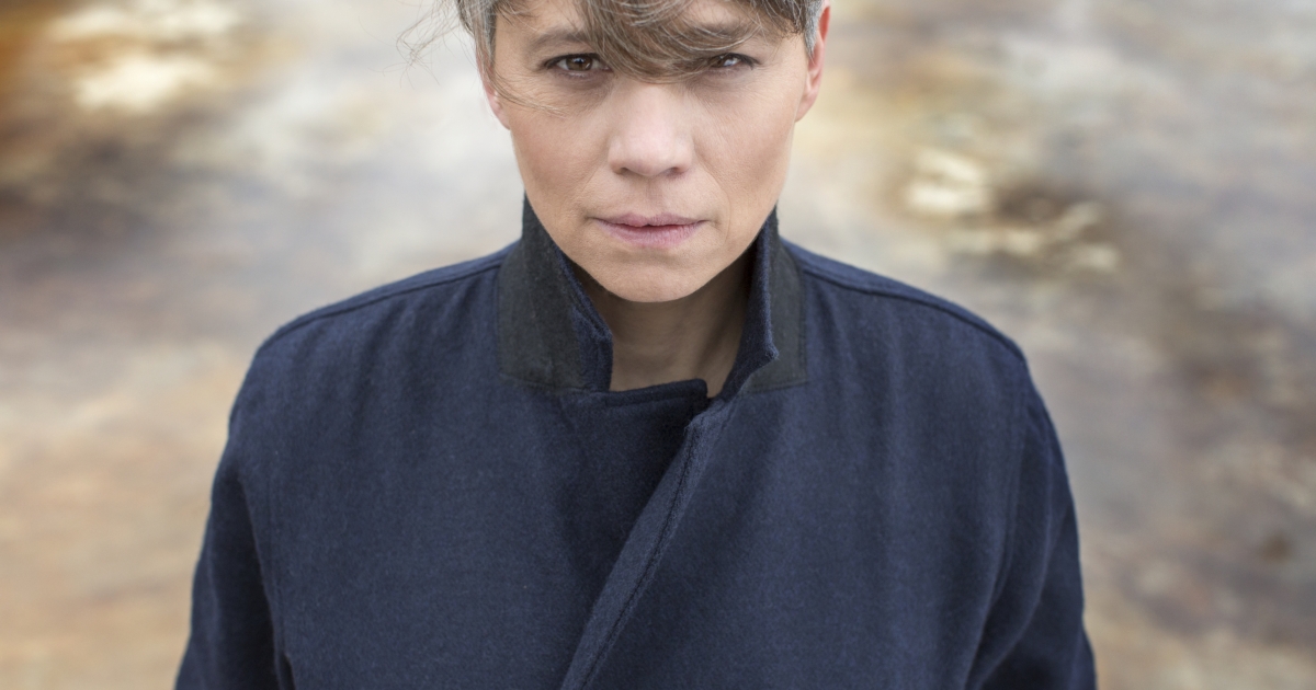 Jennifer Cardini présente 5 artistes féminines à découvrir de toute ...